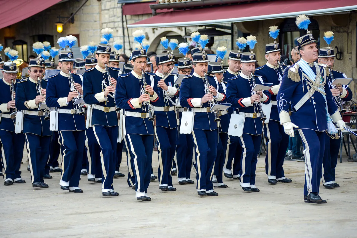 People Marching - marching photo contest | Photocrowd photo ...