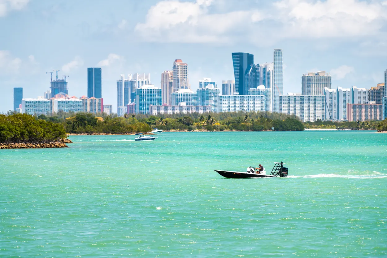 Green Water (no ice) - waterscape photo contest | Photocrowd photo ...