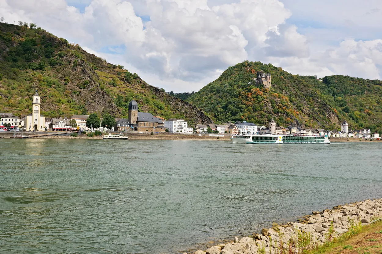 Along the River Rhine - waterscape photo contest | Photocrowd photo ...