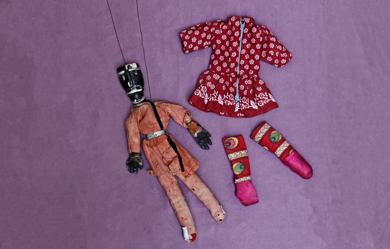Broken, Ragged and Decayed Dolls - stilllife photo contest | Photocrowd ...