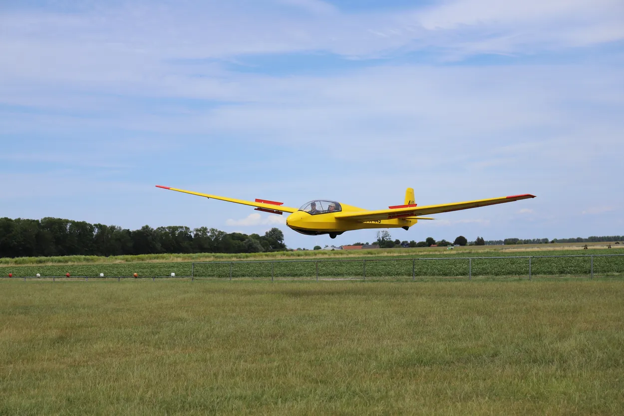 The Art of Gliding - glider photo contest | Photocrowd photo ...