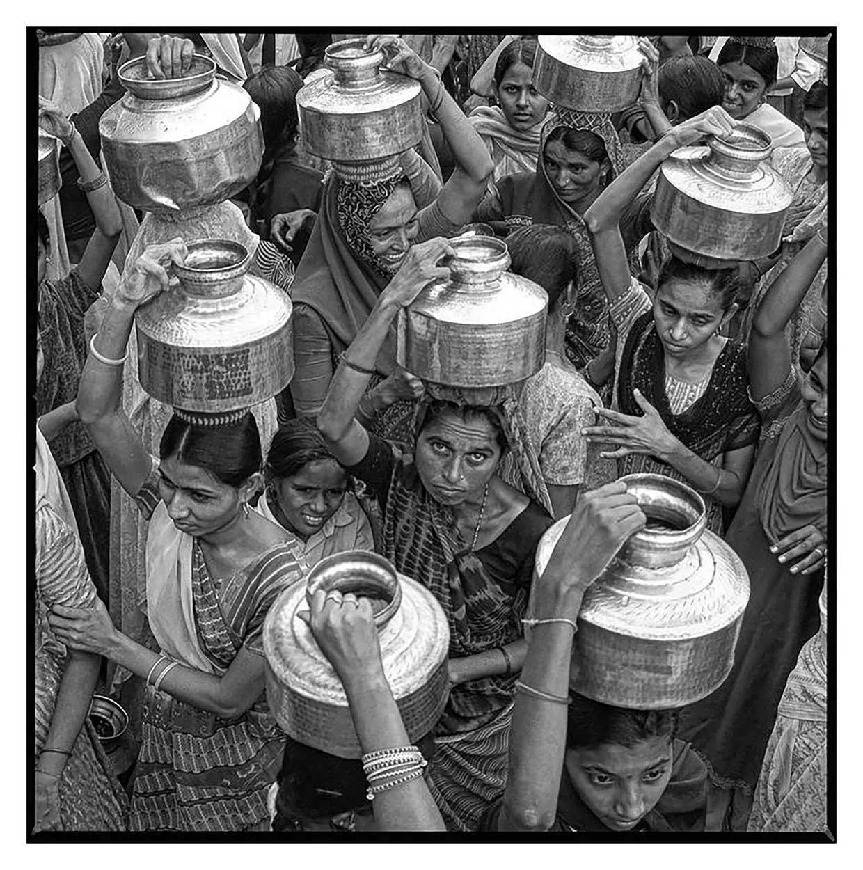 Photojournalism in black & white - photojournalism photo contest ...
