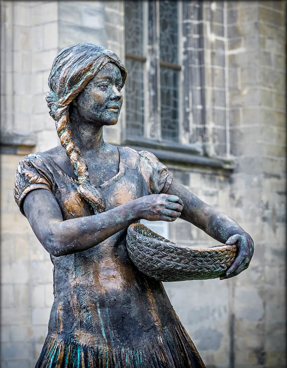 Living Statue Street Performers - portraiture photo contest ...