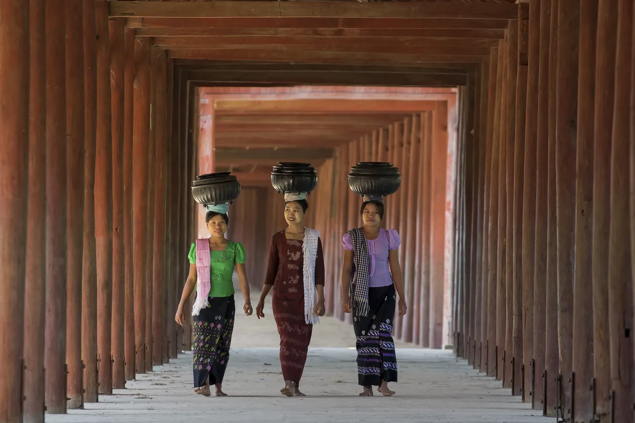 Corridors and hallways - interiors photo contest | Photocrowd photo ...